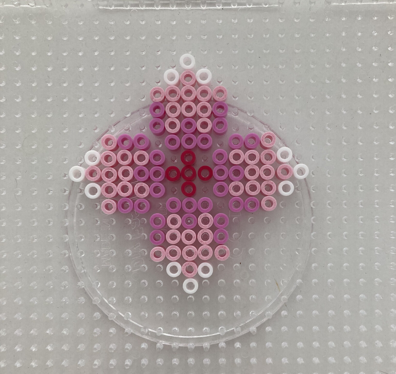 En masse ideer til perleplader: En stor samling gratis mønstre