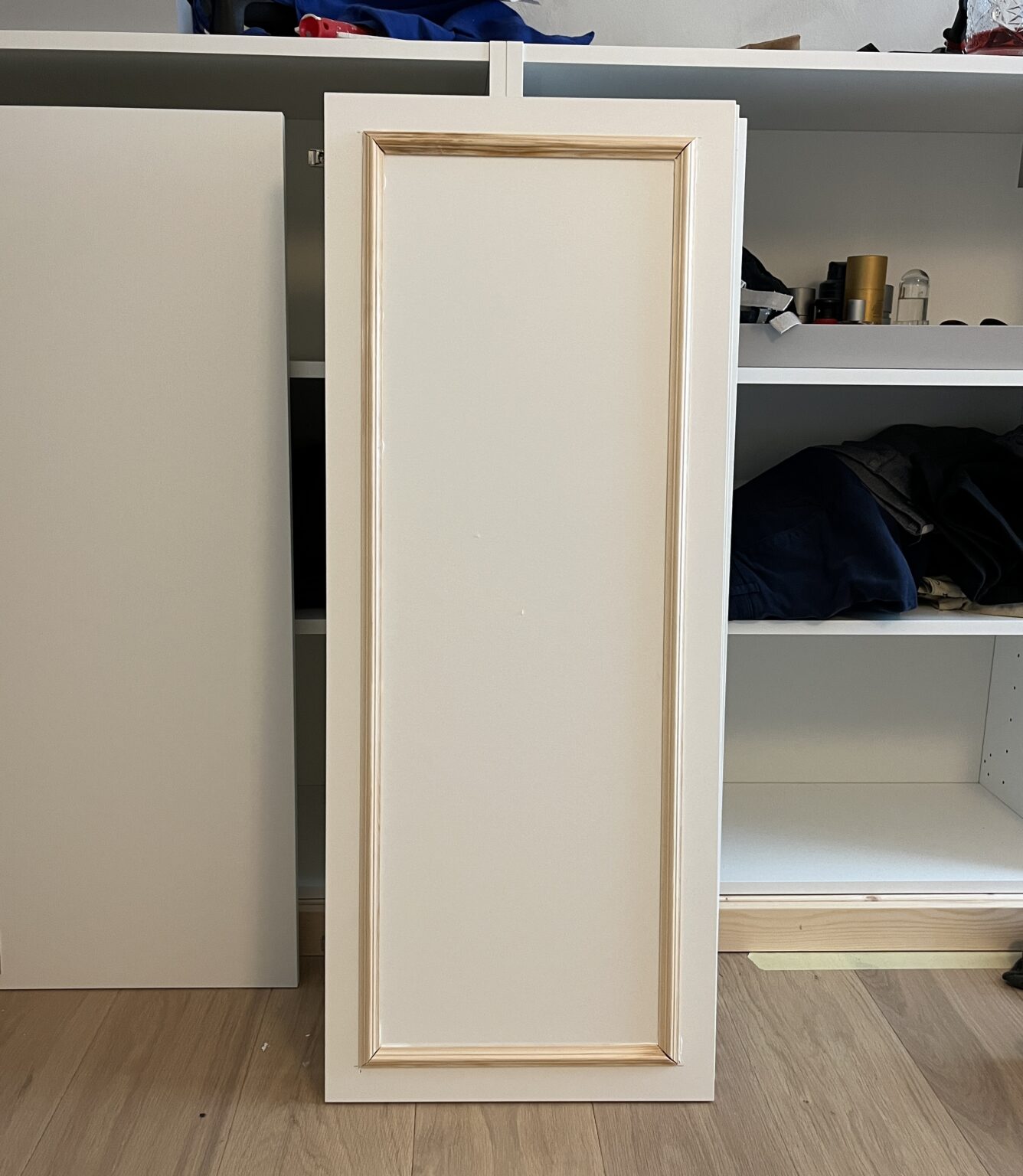 IKEA skabs hack – make-over af et IKEA skab med væglister
